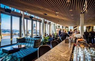 2 bares/lounges, este bar no terraço do hotel 