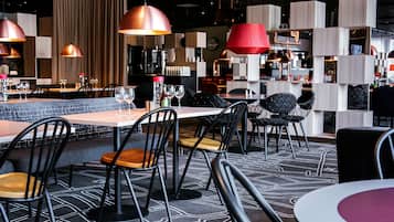 Pequenos-almoços, almoços e jantares servidos