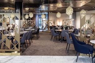 Café da manhã e jantar, culinária local