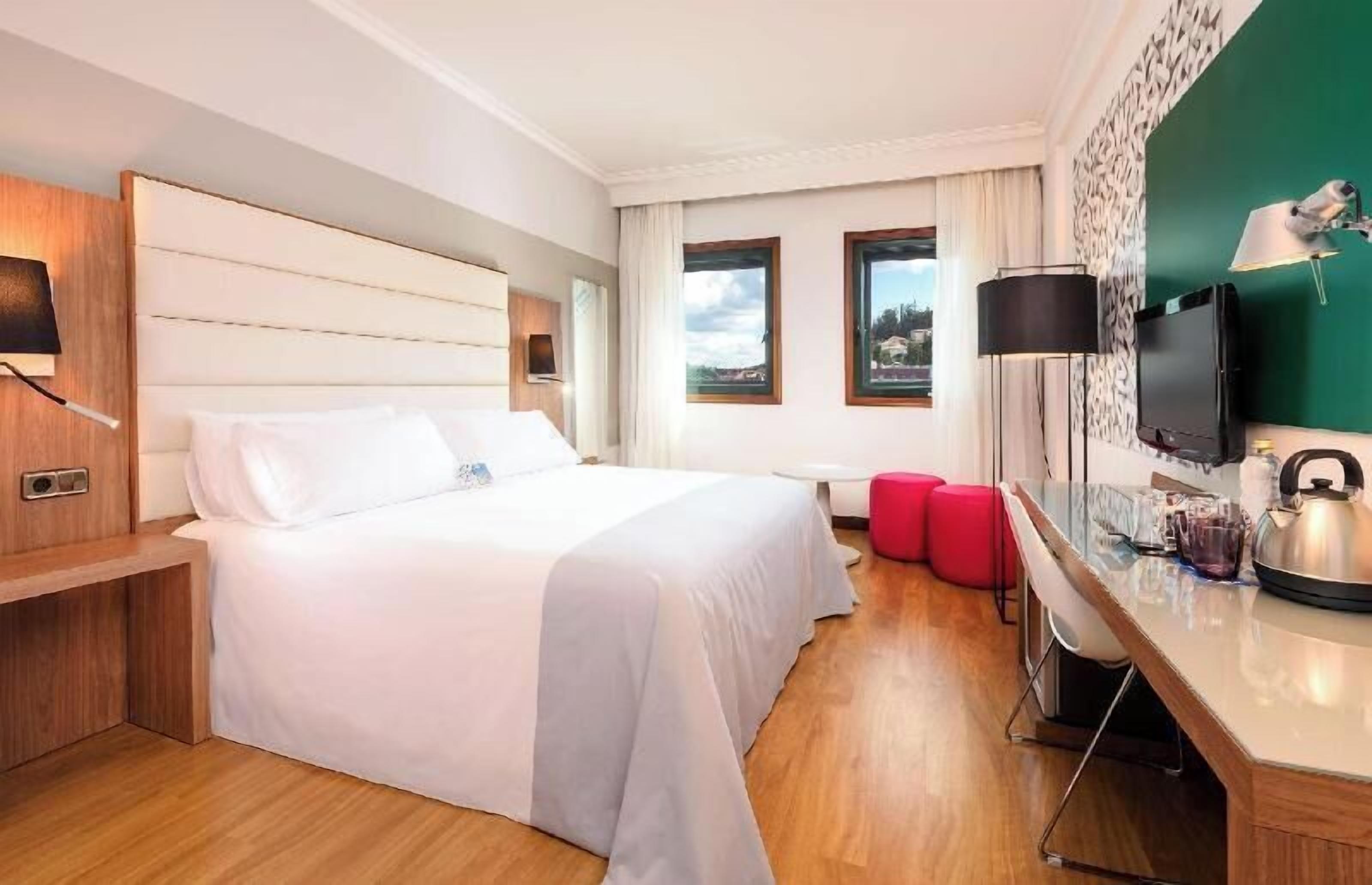 Wi-Fi de cortesia, roupa de cama
