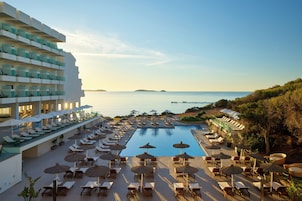 Suite Júnior, vista para o mar | Piscina