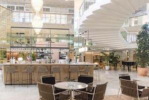 2 bares/lounges, este bar de cocktails 