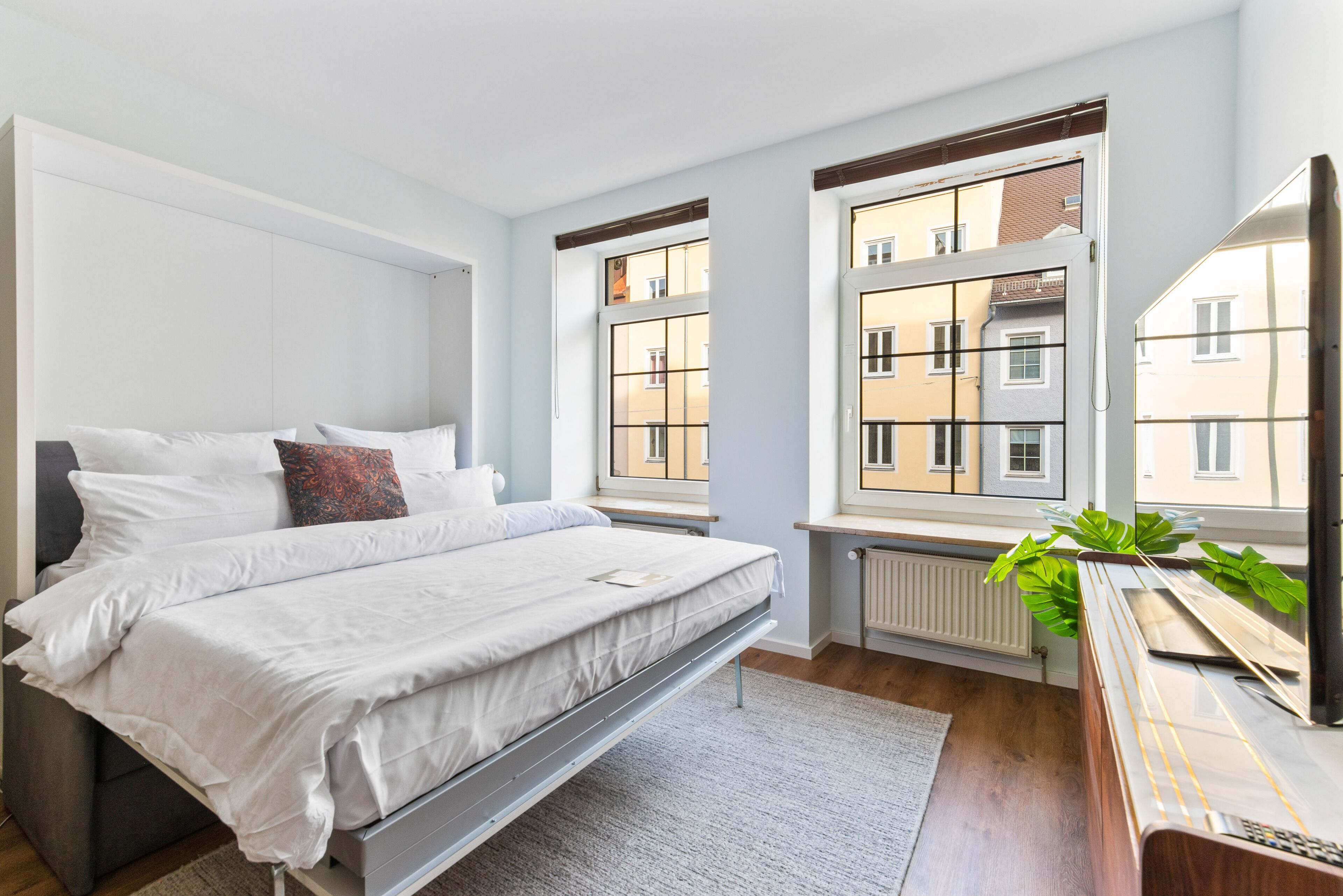 KING's HOTEL First Class Reviews, Deals & Photos 2023 - Expedia