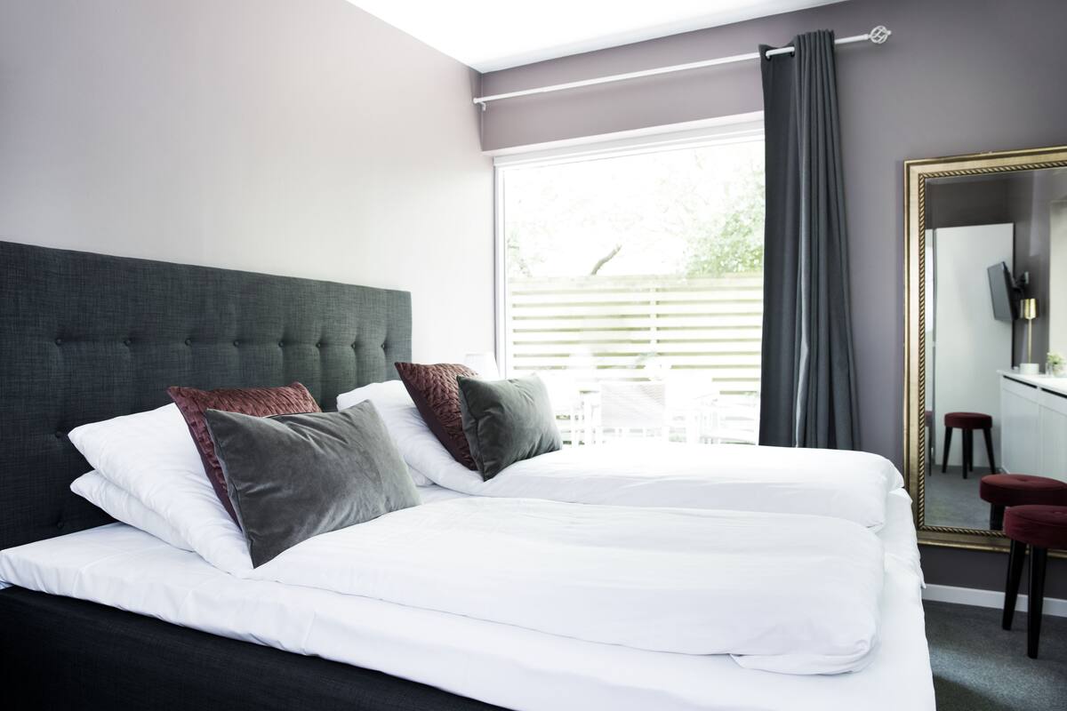 Apartamento Superior, 1 quarto, cozinha | Secretária, quartos insonorizados, berços/camas para crianças 