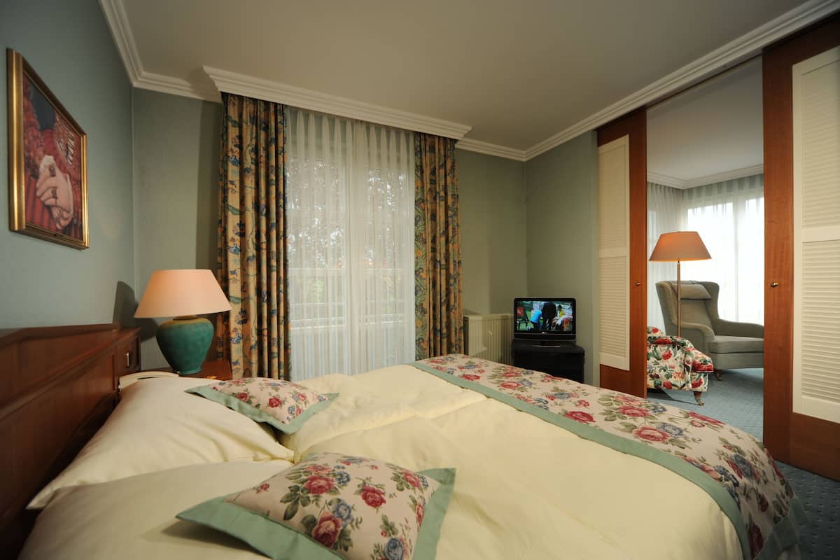 Suite Comfort | Roupa hipoalergénica, minibar, secretária
