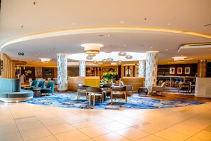 Este bar no lobby do hotel 