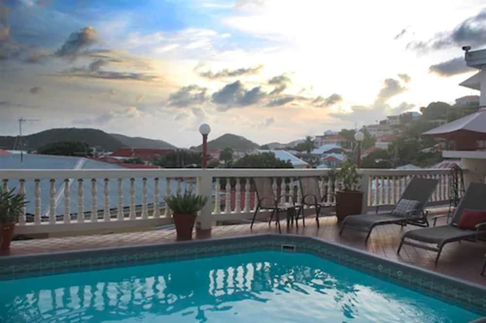 Bunker Hill Hotel - Charlotte Amalie