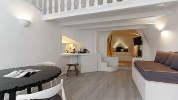 Suite Júnior (Caldera View) | Sala de estar | Televisor de 20 polegadas com canais por cabo