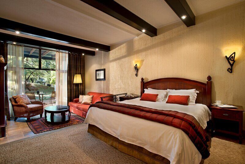 Quarto Standard (Ground Level) | Roupa hipoalergénica, minibar, cofre no quarto, secretária 