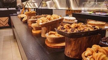 Pequeno-almoço tipo buffet diário incluído 