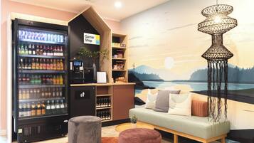 Área de estar no saguão