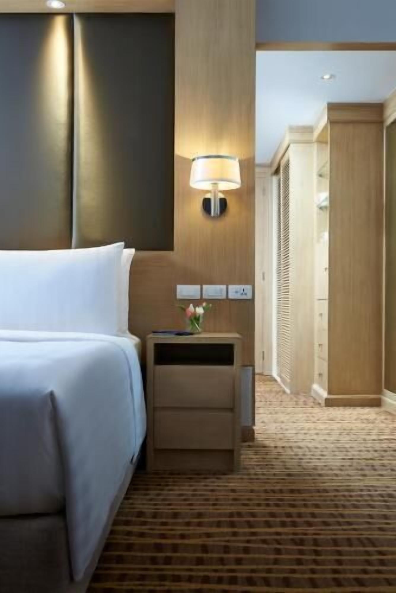 Lençóis de algodão egípcio, roupa de alta qualidade, cofre no quarto 