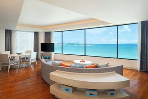 Suíte club, vista para o oceano (Executive) | Roupas de cama premium, edredons de pluma, cofres nos quartos