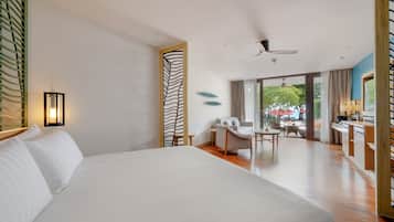 Suite Júnior, vista para o oceano | Roupa de alta qualidade, cofre no quarto, secretária