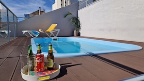 Piscina exterior sazonal 