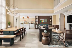 Pequeno-almoço tipo buffet diário incluído 