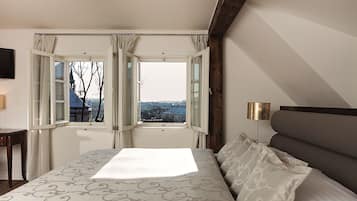 Quarto solteiro executivo, em edifício anexo | 1 quarto, roupas de cama premium, edredons de pluma, frigobar