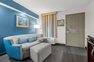 Quarto, 1 cama king-size, não fumadores (Efficiency) | Secretária, quartos insonorizados, ferro/tábua de engomar, Wi-fi grátis 