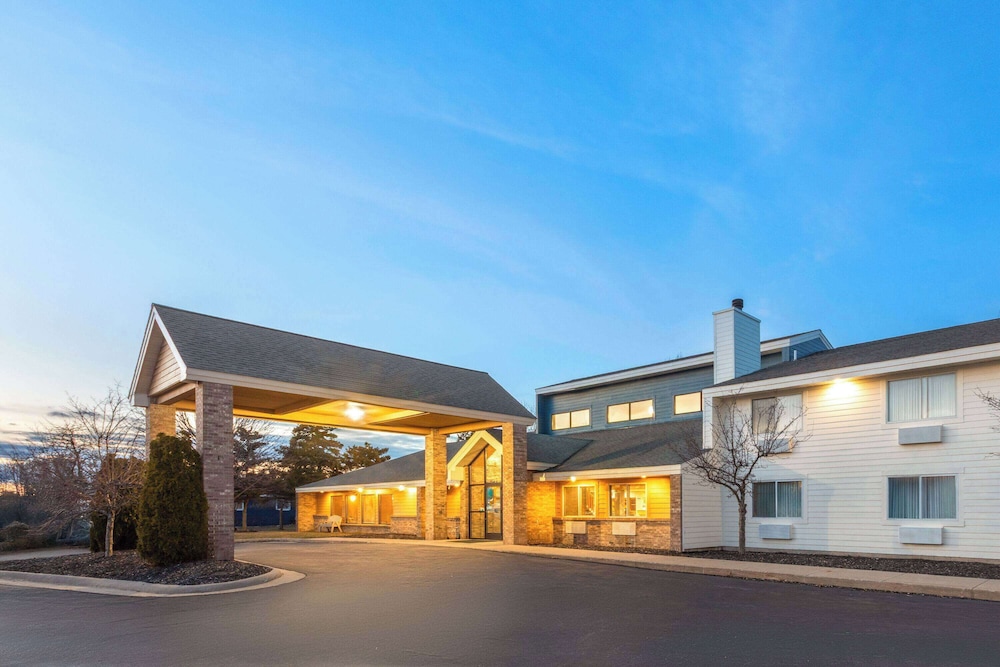 Americinn By Wyndham Oscoda Near Ausable River - Tawas City