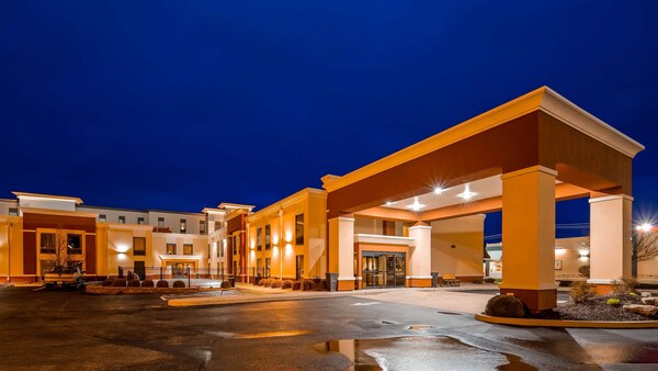 Best Western Plus Parkway Hotel - Alton, IL
