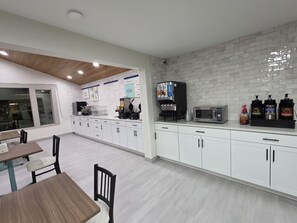 Café da manhã continental grátis todos os dias