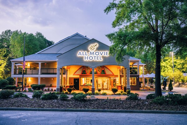 All-movie Hotel - Peachtree City, GA