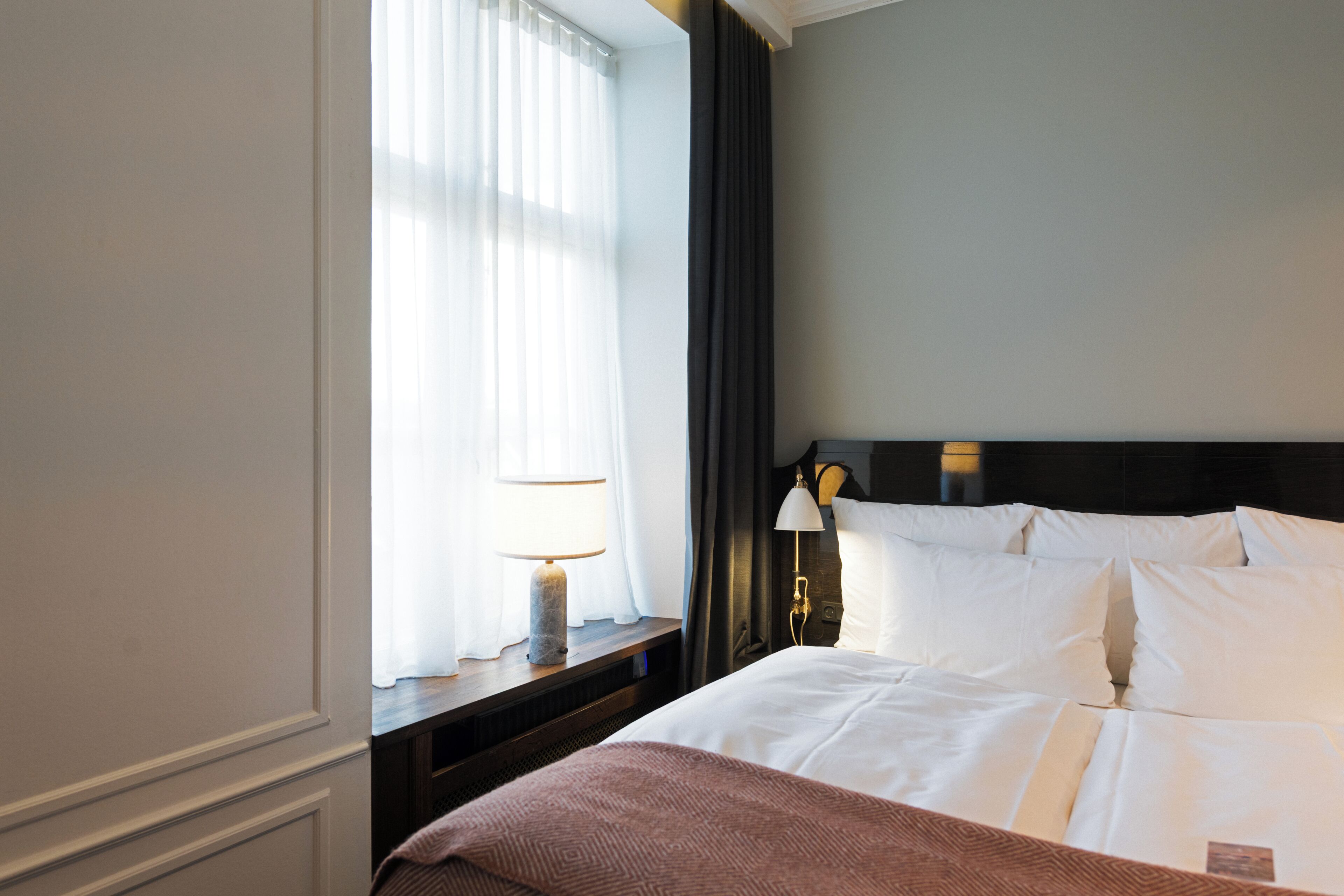 Medium | Minibar, cofre no quarto, secretária, cortinas/cortinados opacos 