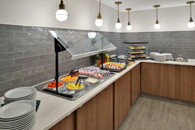 Holiday Inn Hotel & Suites Overland Park - Convention Center by IHG