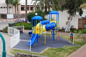 Área de recreio para crianças (ao ar livre)