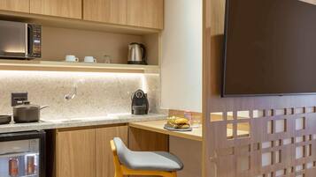 Suite Executiva, 1 cama de casal | Minibar, cofre no quarto, secretária, cortinas/cortinados opacos