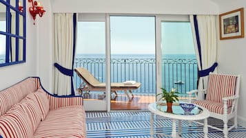 Quarto Signature | Edredões de penas, minibar, cofre no quarto