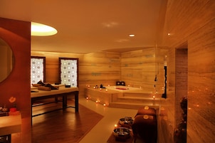 Sala(s) para tratamentos a casais, banheira de hidromassagem