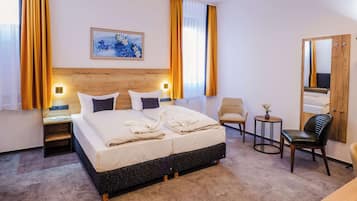 Quarto luxo, 2 camas de solteiro | Roupas de cama antialérgicas, edredons de pluma
