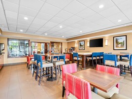 Pequeno-almoço tipo buffet diário incluído 