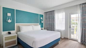 Suite, 1 cama king-size, acessível, varanda (Pool View) | Roupa de alta qualidade, edredões de penas, camas de colchão pillowtop