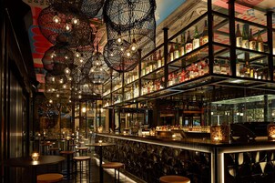 2 restaurantes, pequenos-almoços servidos, cozinha de sushi 