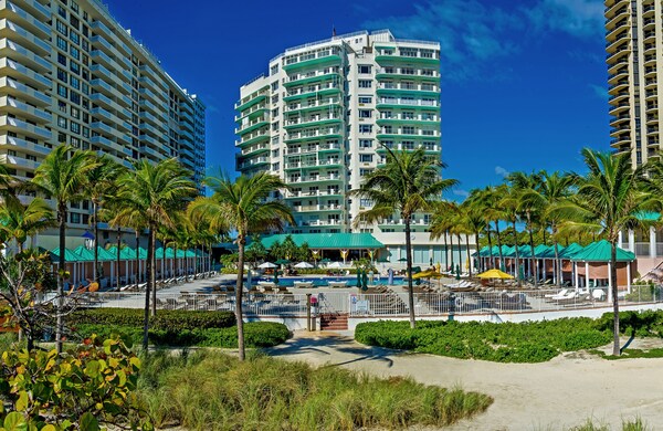 Sea View Hotel, Bal Harbour, On The Ocean - North Miami Beach, FL