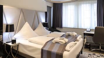 Roupas de cama premium, edredons de pluma, camas com colchões pillow-top