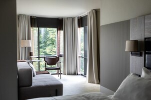 Camas de colchão pillowtop, minibar, cortinas/cortinados opacos