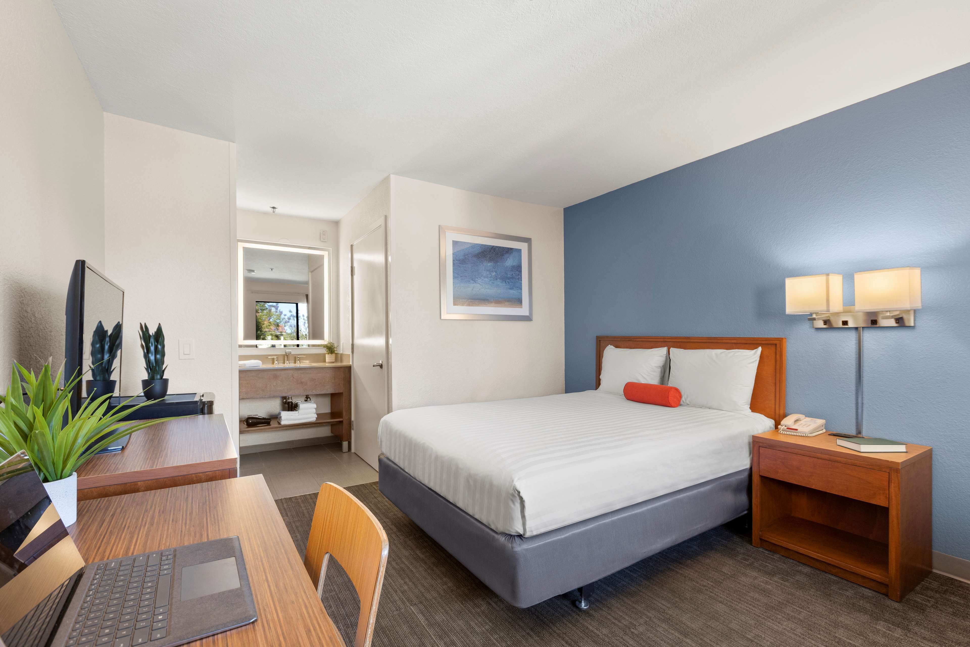 Quarto luxo, 1 cama Queen | Vista do quarto