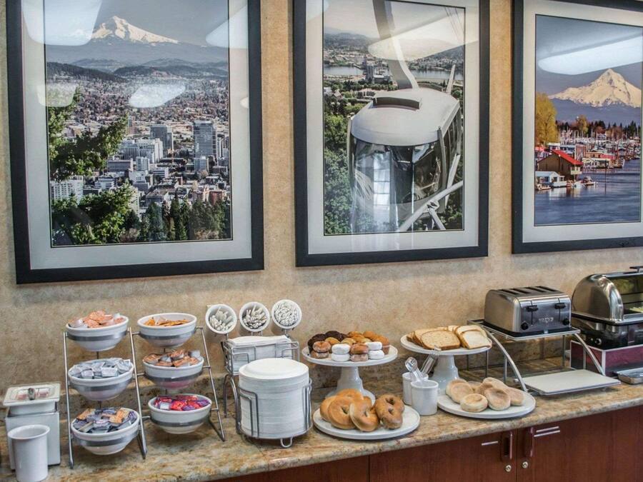 Pequeno-almoço tipo buffet incluído