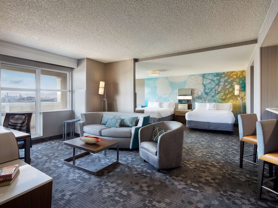 Suíte estúdio, 2 camas Queen, vista para a baía | Vista do quarto