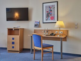 Cofre no quarto, secretária 