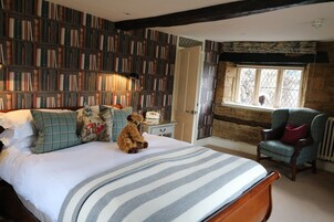 Quarto Duplo Deluxe, 1 quarto, vista para o jardim, junto ao jardim | Roupa de alta qualidade, cofre no quarto, secretária