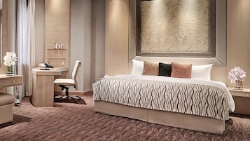 1 quarto, minibar, cofre com capacidade para portátil, secretária