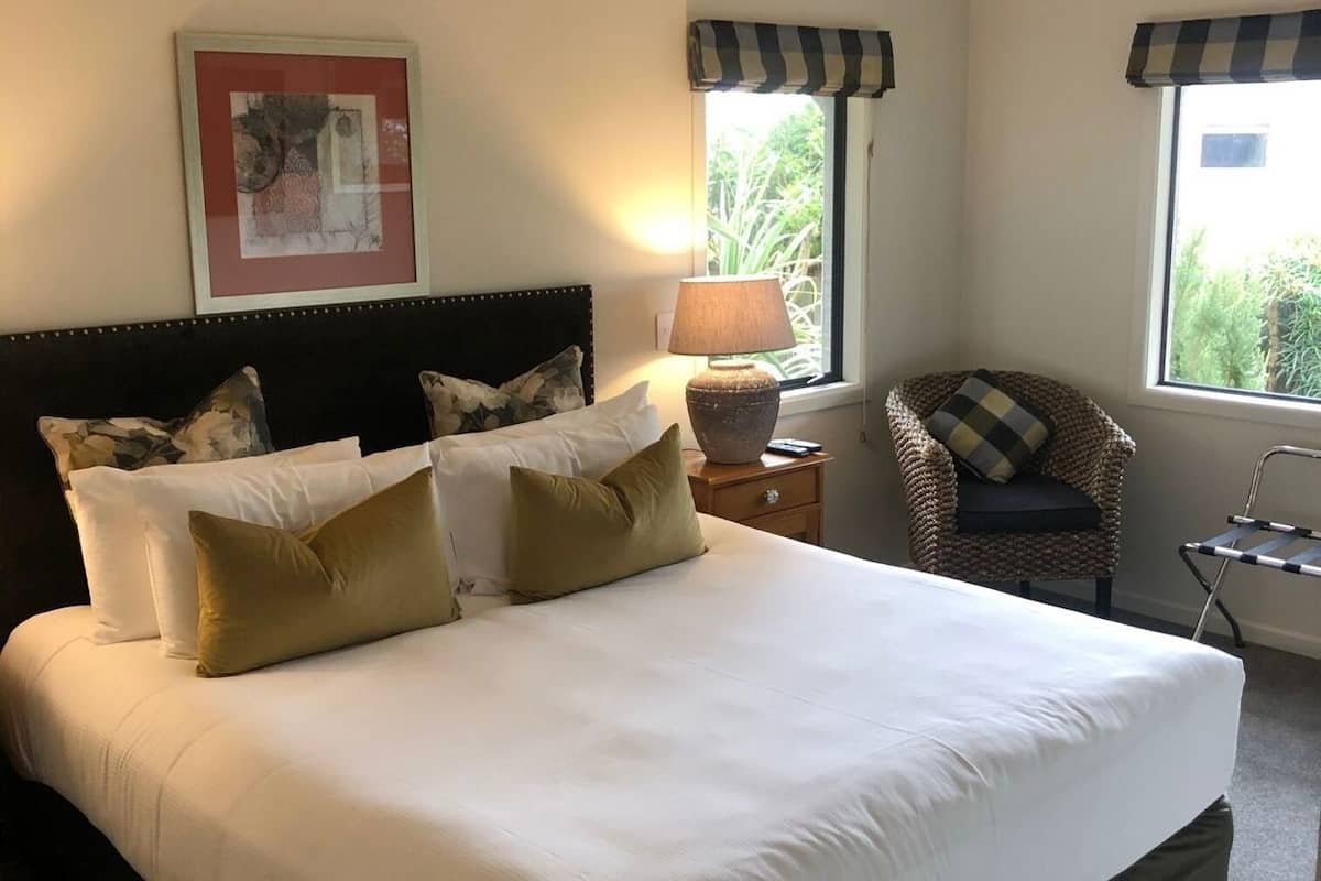 Roupas de cama premium, ferros/tábuas de passar roupa, Wi-Fi de cortesia