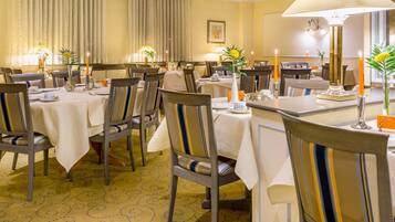 Pequeno-almoço tipo buffet diário (11.90 EUR por pessoa)