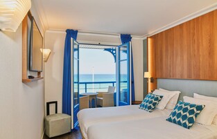 Quarto Superior, 2 camas individuais, vista para o mar