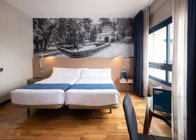 Cortinas/cortinados opacos, Wi-fi grátis, roupa de cama fornecida 