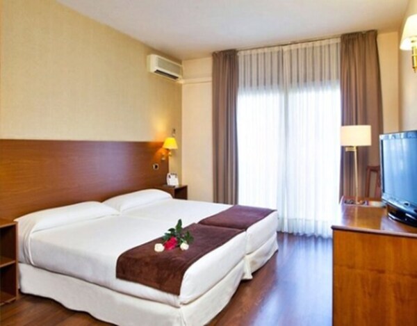 Ipanema Hotel By Gaiarooms - Vigo